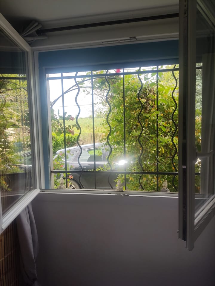 Chambre Le Dor à La Campagne. - Fumel