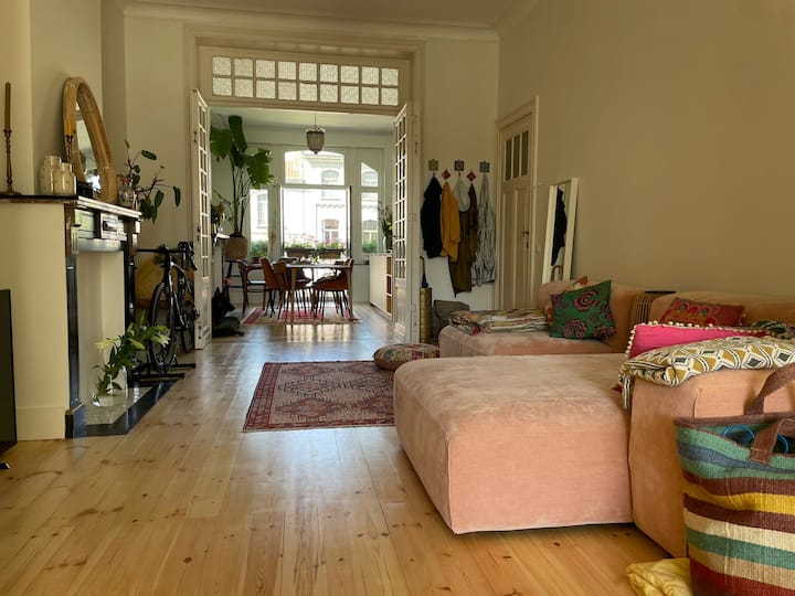 Appartement Dans Maison De Maître Avec Charme - Bruxelles