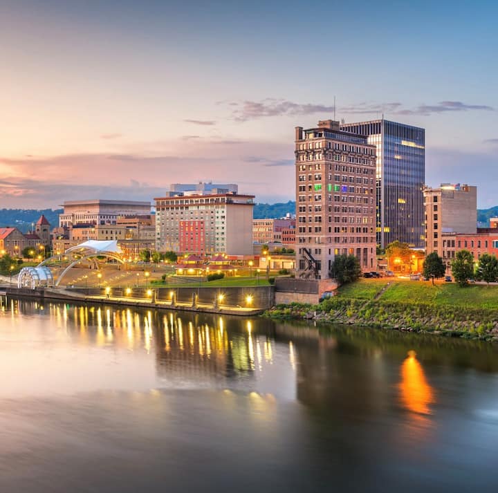 Downtown Cozy & Newly Renovated - Charleston, WV