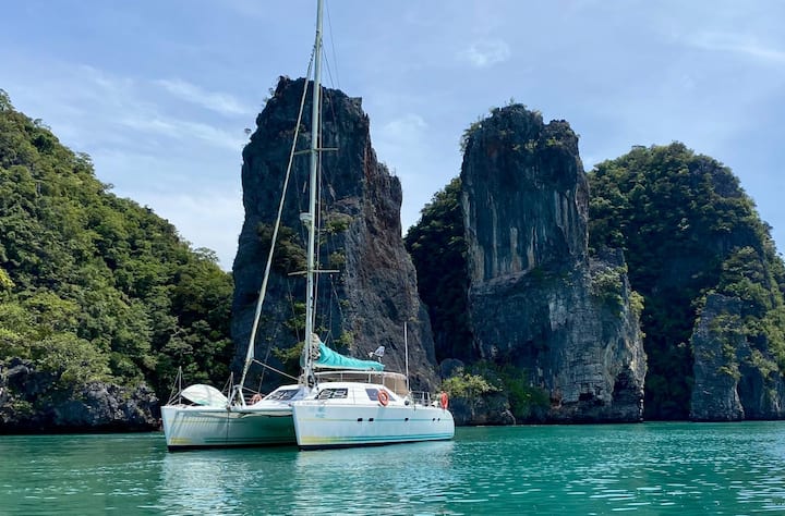 Private Catamaran Escape – 4 Double Cabins - Krabi