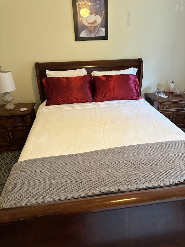 Bedroom And Breakfast - Dunnellon, FL