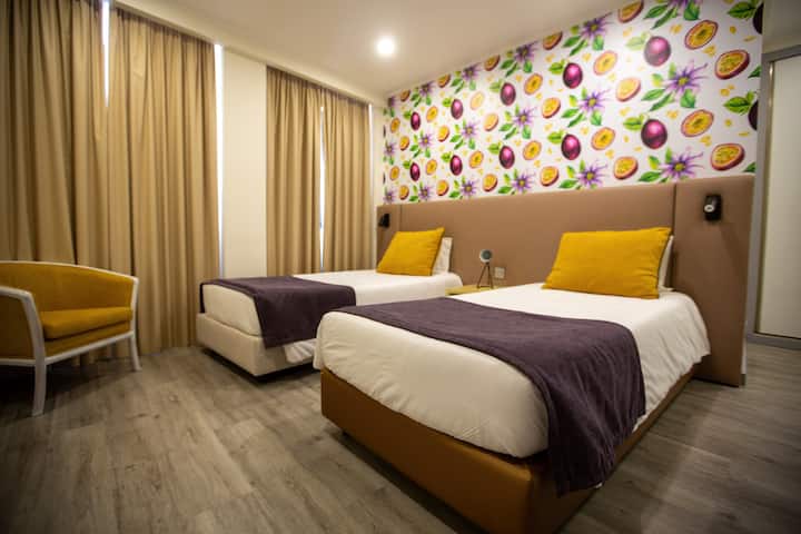 Maracujá, By Tropical Solutions - Funchal