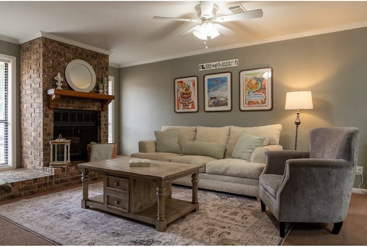 Ruston Retreat | King Bed | Fenced Yard | Sleeps 4 - Ruston, LA