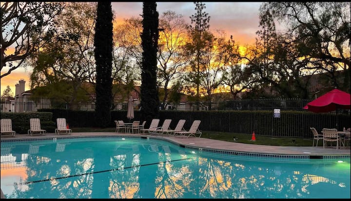 Cozy 2 Bedroom 2 Bath Condo - Irvine, CA