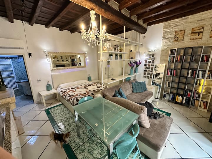Charming Trastevere Loft – Modern, Smart, Central - Rome