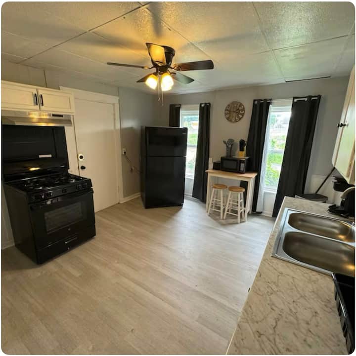 (H2) 2 Bdrm Apt Inner Harbor - Siracusa, NY