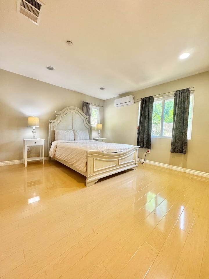 Sunlight House-private Entrance-2 Bedrooms-1 Bath - Monterey Park, CA