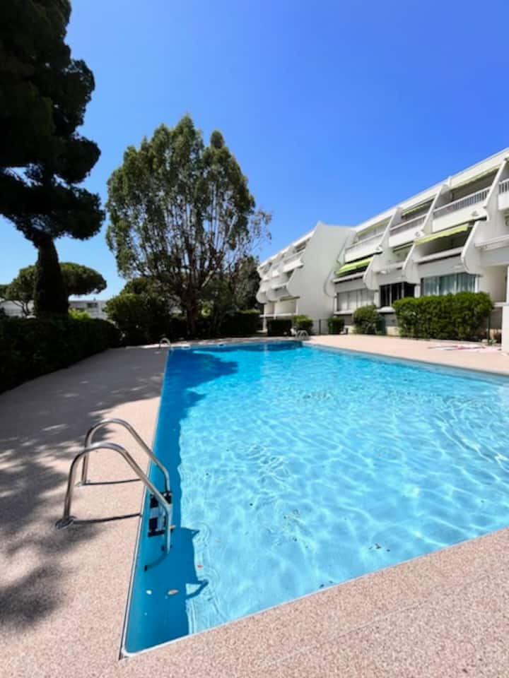 Vue Golf, Piscine, Parking, Climatisé, 4 Pers, - La Grande-Motte