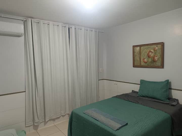 Quarto. Casa Compartilhada - Rio Verde