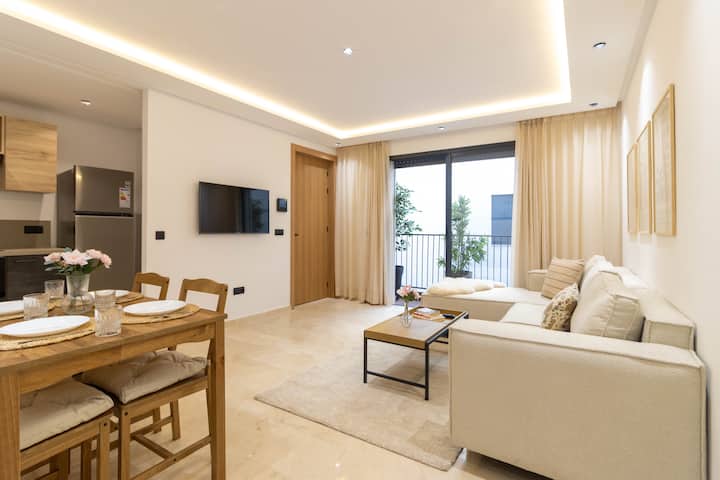 Family-friendly, Near The Stadium/3 Beds/ Parking - Casablanca