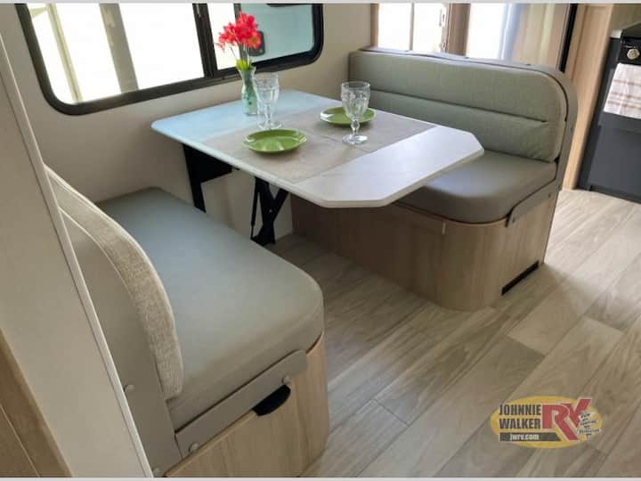 Newer Winnebago Rv In Knoxville - Knoxville, TN