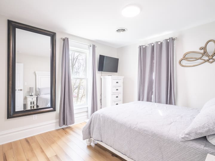 Hospital Haven Steps From Osf - Peoria