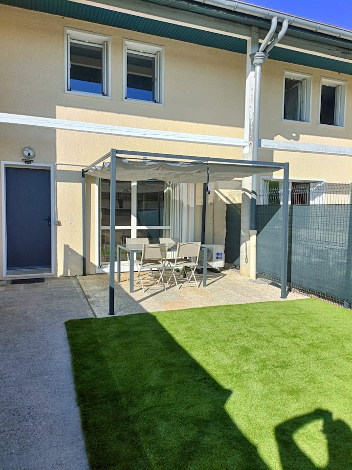 Maison Cocooning 2 Chambres Jardin Et Parking - La Verpillière