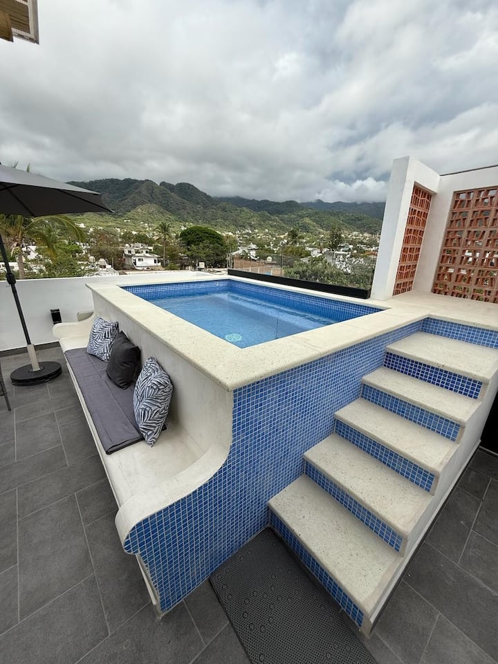Amplio P.h Con Alberca Y Vista A La Montaña. - Puerto Vallarta