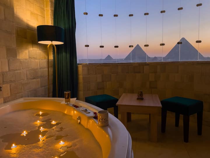Jumeirah Jacuzzi Pyramids View - Égypte