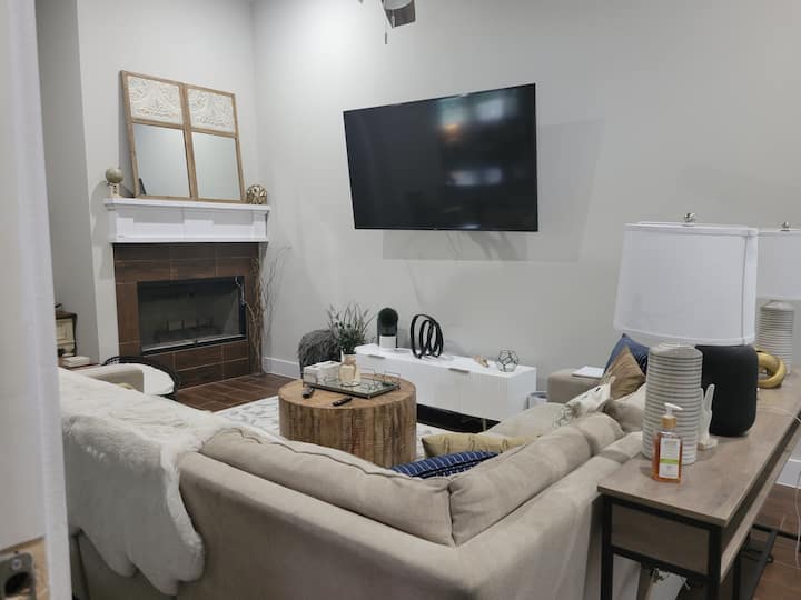 Spacious 4 Bedroom With Fence - Lancaster, TX