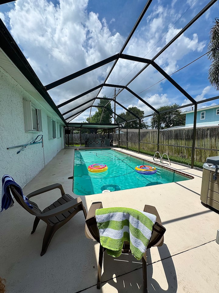 Family Friendly Home With Pool - Cocoa, FL