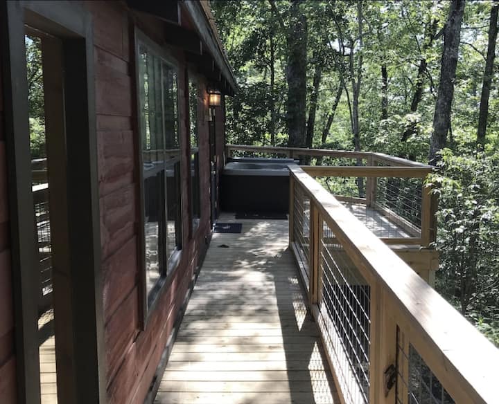 Lil Hideaway Home With Peaceful Mountain Landscape - Tennessee