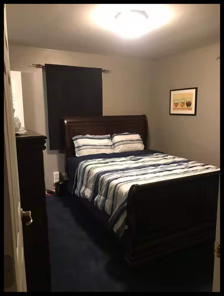 Welcoming Room In Shared Home - Indianapolis, IN