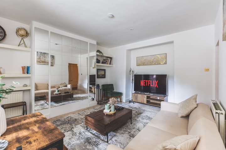 Central Ldn Spacious Apartment Sleeps 5 & Garden! - London, UK