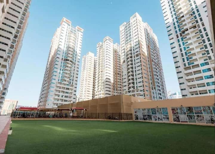 Elegent 2bhk Next To The Beach,cafe's, Dubai Bus - Ajmán