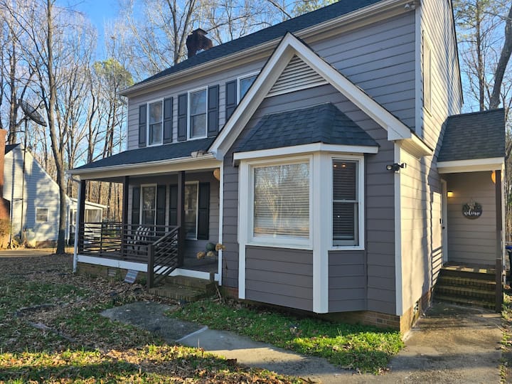Charming, Cozy Home Near Raleigh - Wake Forest, NC