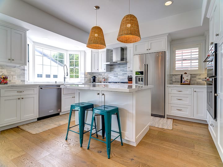 Coastal Oasis In Silicon Beach - Los Angeles, CA