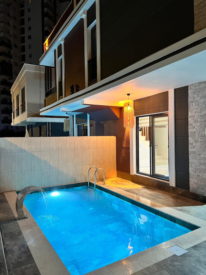 Dubleks ÖZel Havuzlu Lüks Villa - Mersin