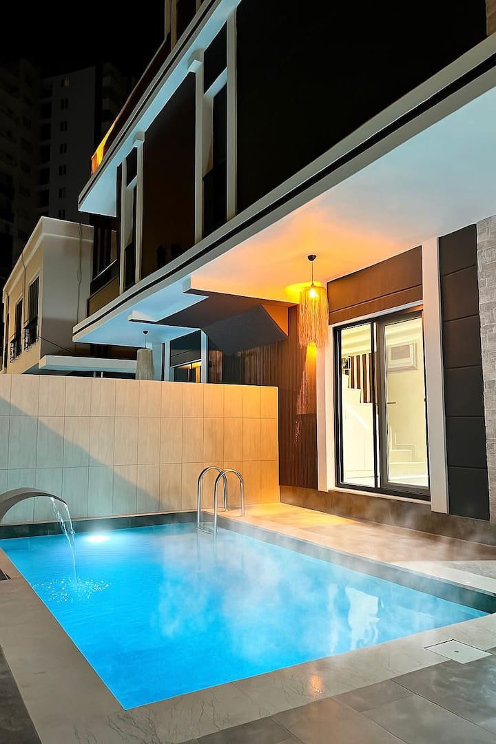 Dubleks ÖZel Isıtmalı Havuzlu Lüks Villa - Mersin