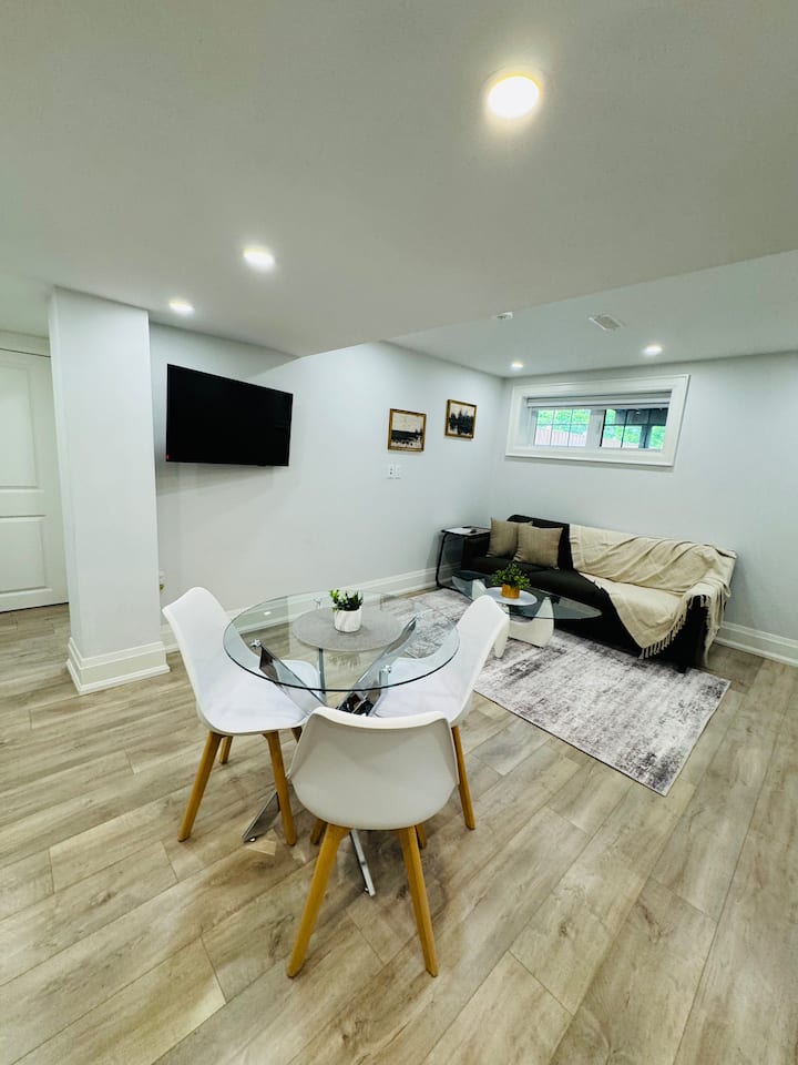 Luxury Basement Apartment #2 - Vaughan