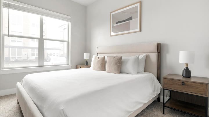 Landing | Beautiful 1bd, Pool, Clubhouse - Round Rock, TX