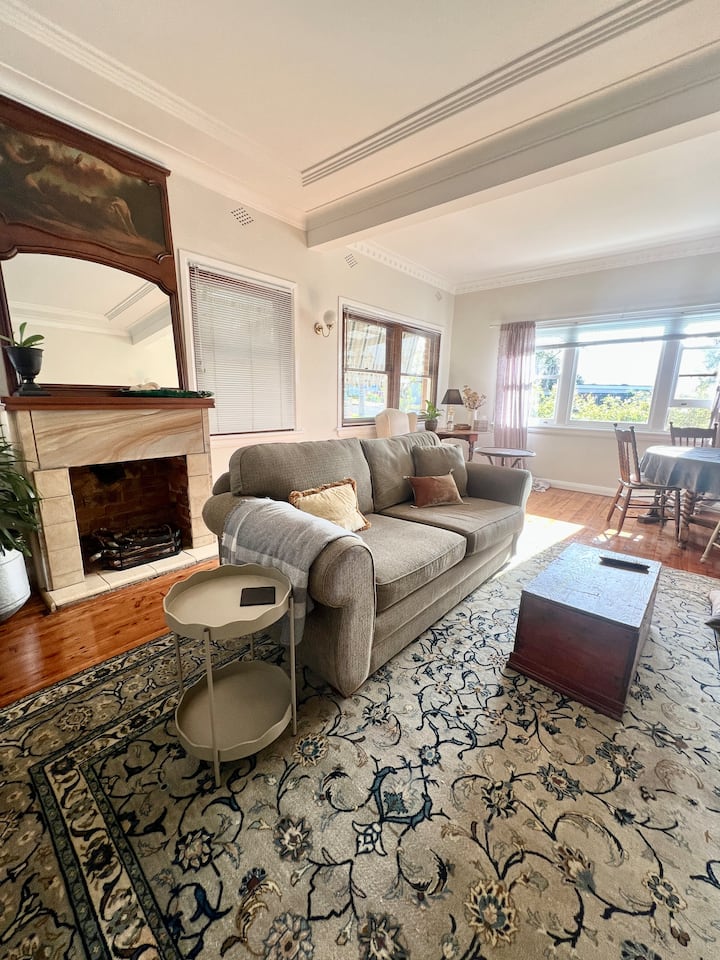 Bright Cottage; Quiet And Centrally Located - Nowra