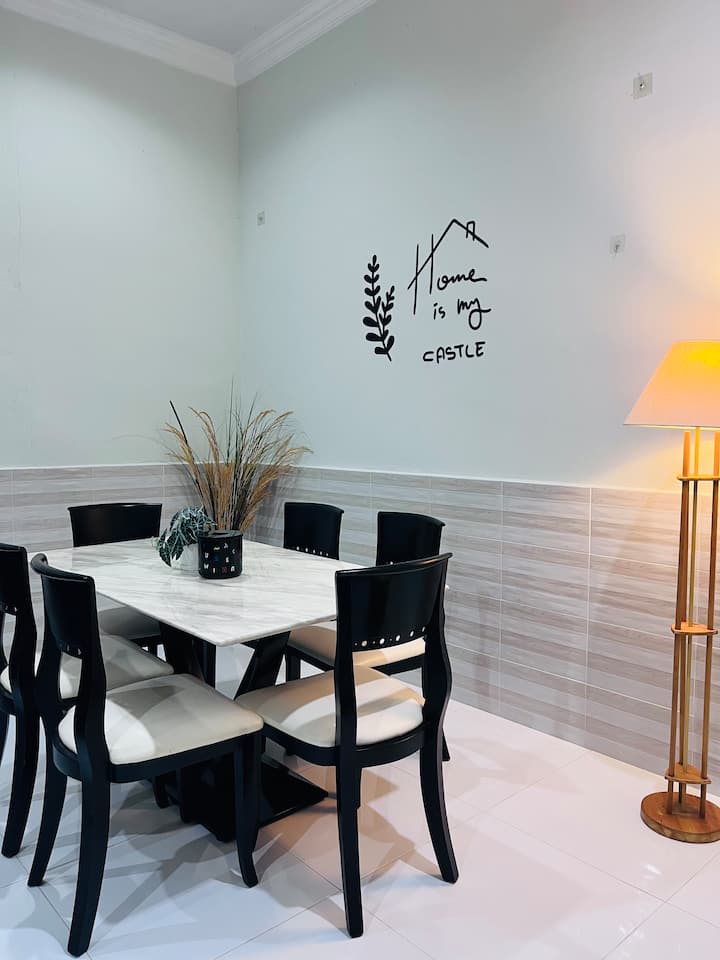 Hanis Home -