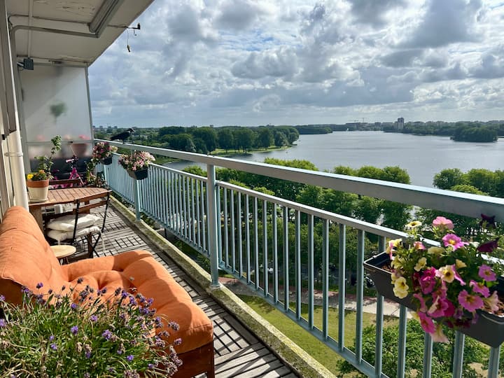 Family-friendly Apt W/ Amazing Lake View - Zaandam