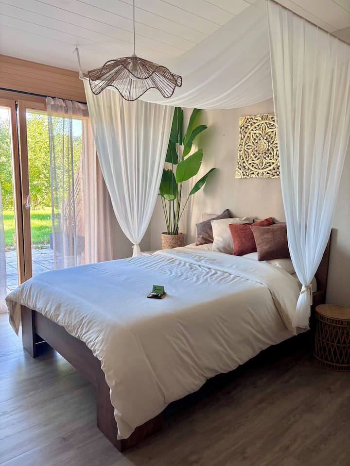 Chambre Lumineuse Avec Terrasse Et Vue Lac - 무뜨