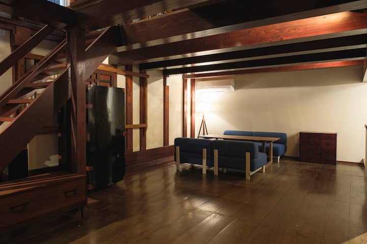 築180年の秋田の大地主のお屋敷を活用したメゾネットスイート【藍染め3-4名｜1泊朝食】 - 橫手市