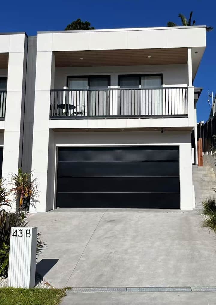 Relaxed Coastal Living - Bulli