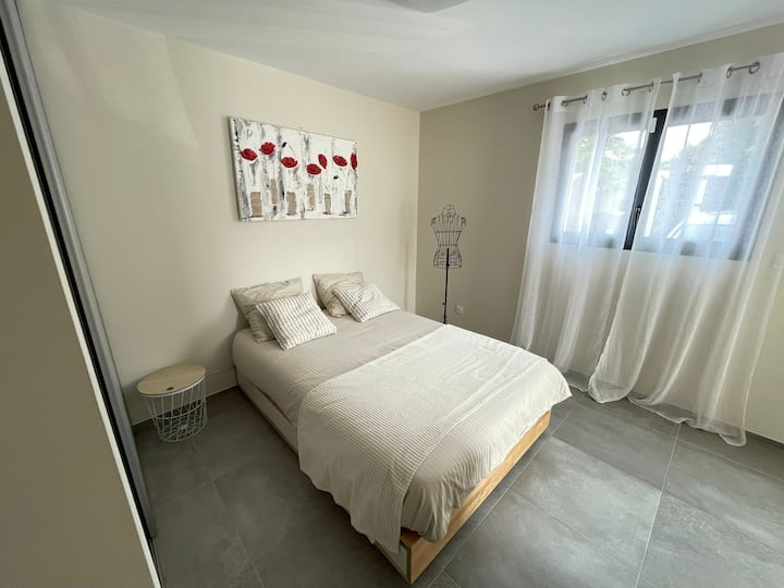 Une Chambre Privée - Salon-de-Provence