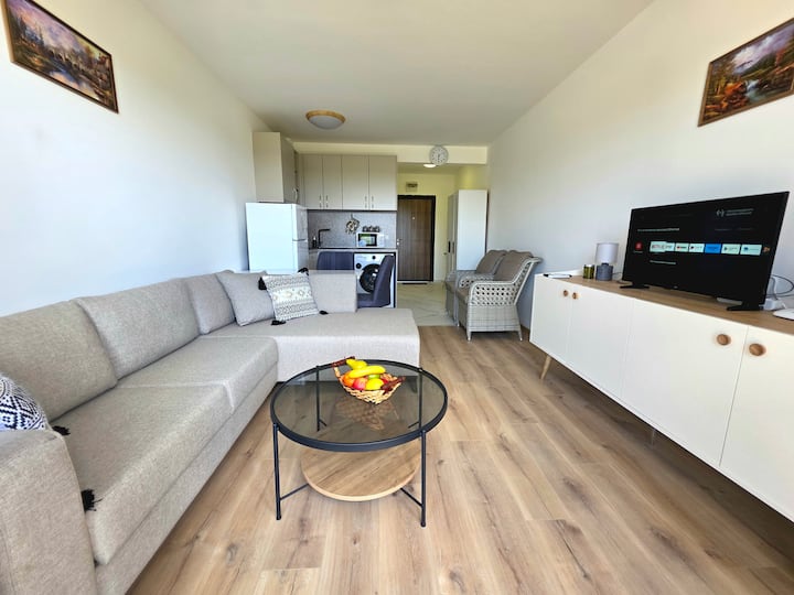 Modern Studio In Shartrez, Shkorpilovsti - Shkorpilovtsi