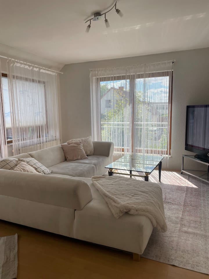 Helle 100m² 3 Zimmer Wohnung - Kaufungen