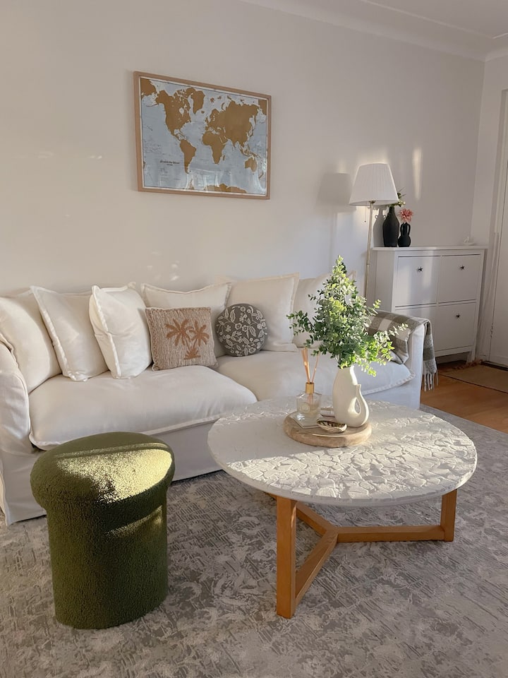 Coastal Cottage Vibe: Near Beach, Shops & Cafes - Narrabeen