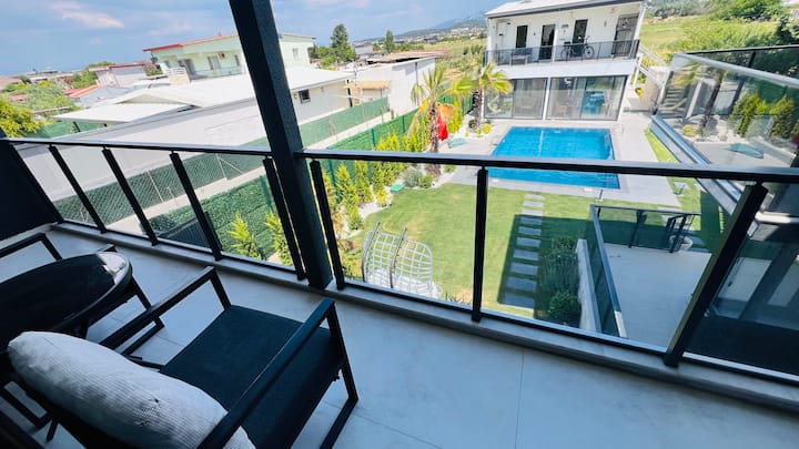 Havuzlu 1+1 Lüks ÇElik Daire - Urla