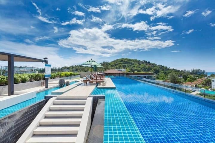 靠近苏林海滩公寓网速快，有泳池健身房506 - Phuket