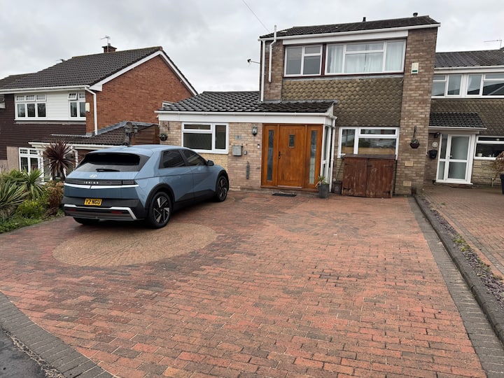 Welcoming Family Home! - Bristol