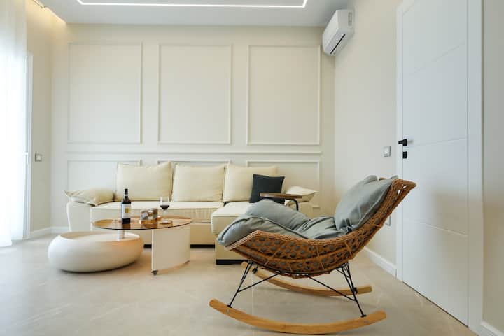 Andromeda 11 Persons Free Parking - Valona