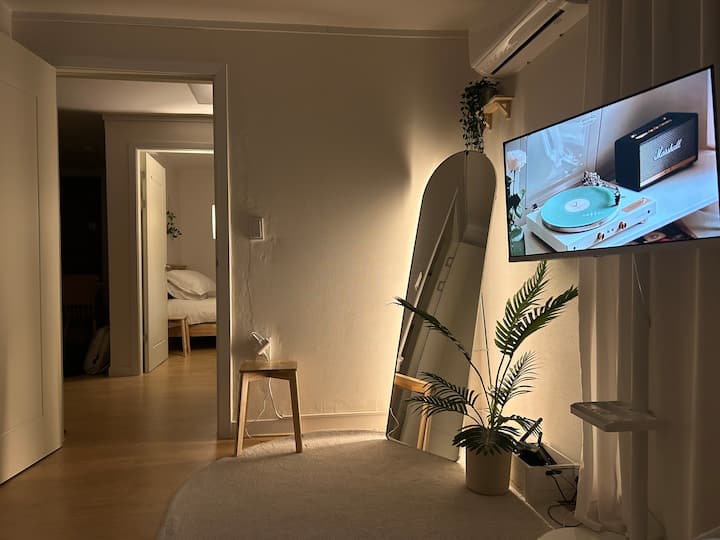 2호선 신대방역 도보10분ㅣ강남·신촌·잠실 20분ㅣ6017번 공항버스ㅣ24시편의점 - Seoul