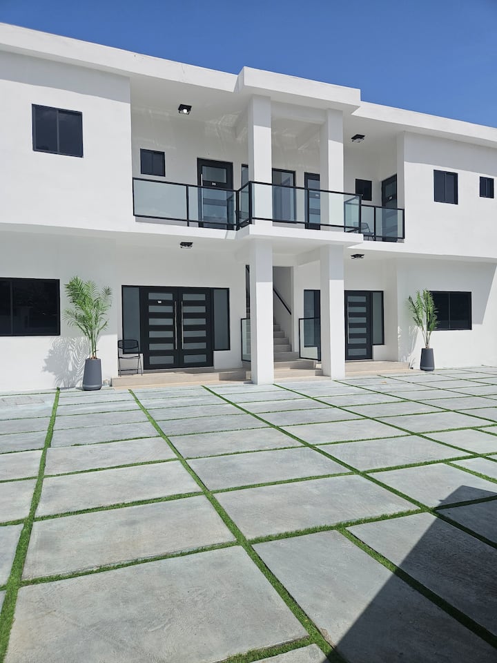 Grand Paradise Boutique Hotel Entire Property - Jamaica