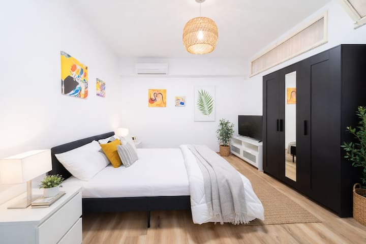 Apartment For 9 People-3 Bathroom - Catania