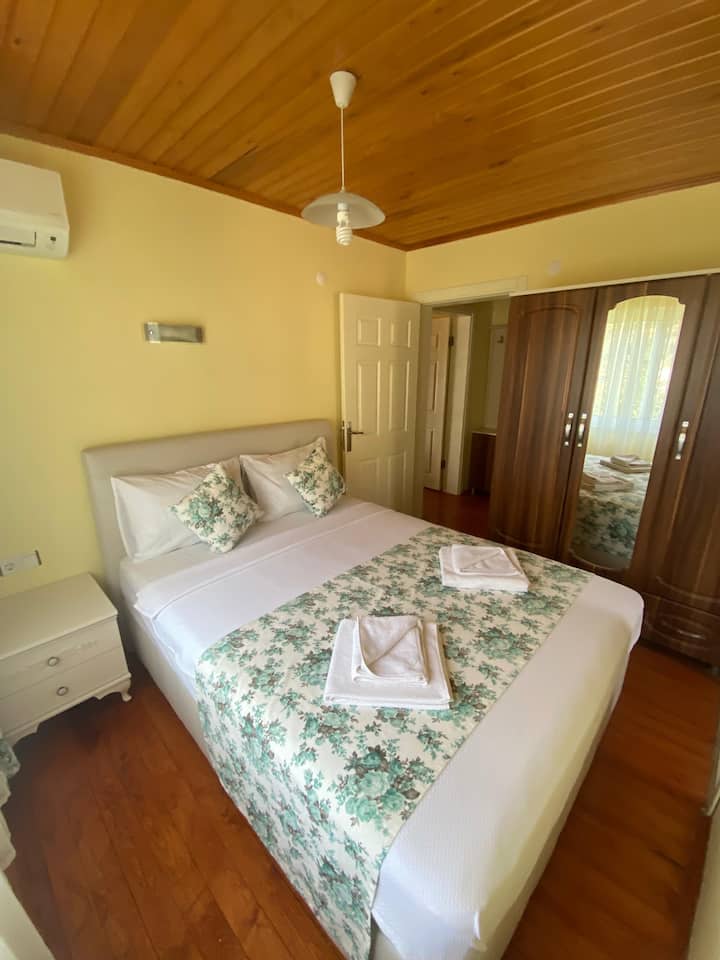 Sahile 2 Dk Karakuşum Apart - Bozburun