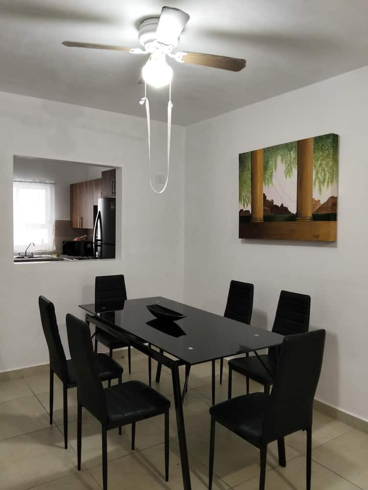 Facturamos ¡Casa Amplia, Bonita Y Funcional! - Saltillo